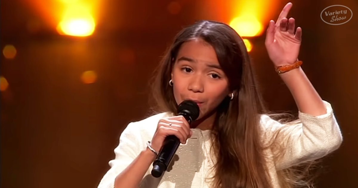 Little Girl Flawlessly Sings 80-Year Old Classic Instantly Turning Two ...
