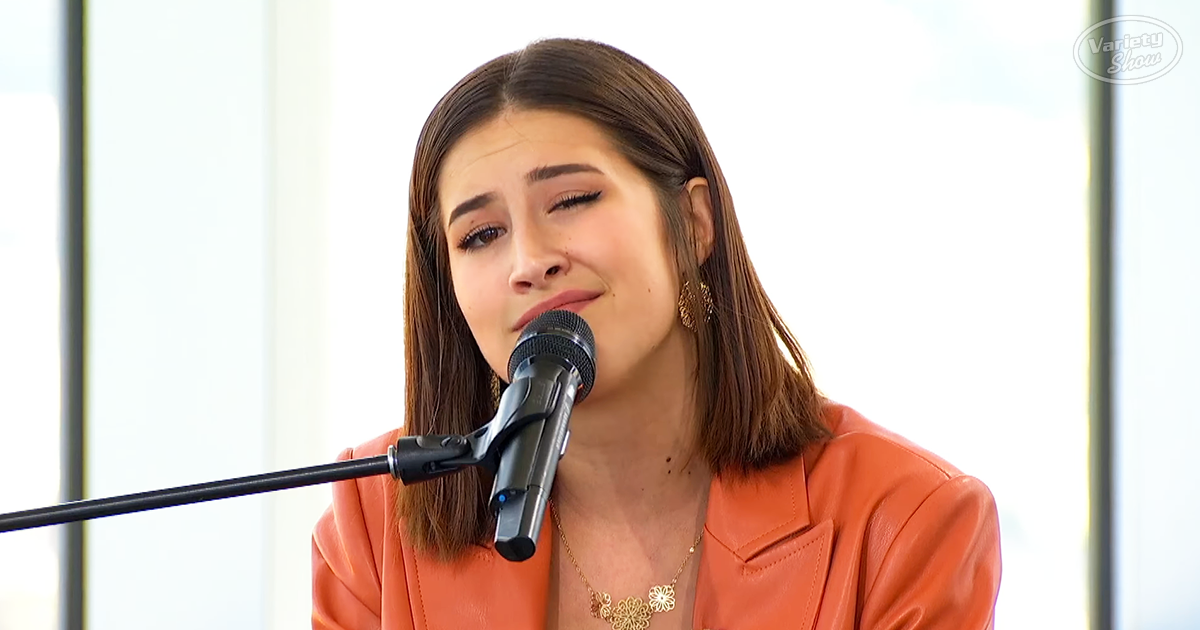 Californian Singer Proclaimed One of the Best Idols Seen – Variety Show