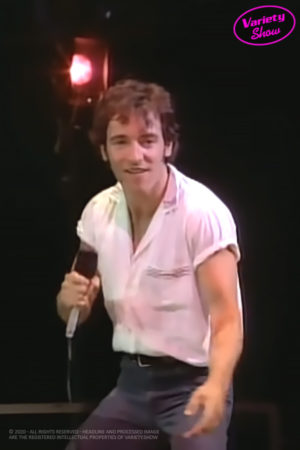 Bruce Springsteen Dances With Courtney Cox In This ’80s Hit – Variety Show