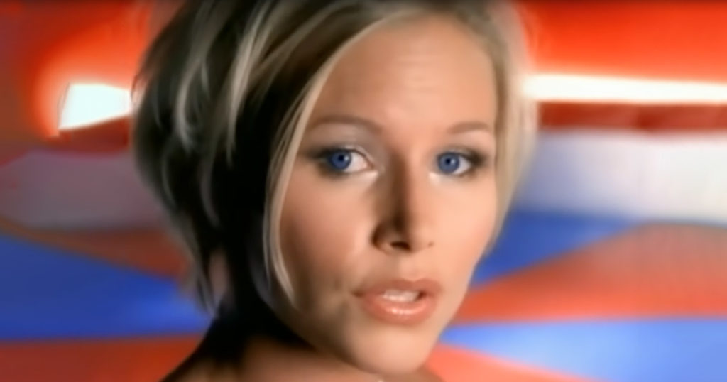 We Love “Lovefool” From The Cardigans But Do You Remember The Video ...