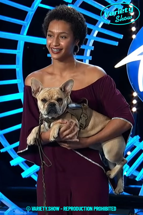 Superb Singer & Her Dog Impress with Soulful Audition - Variety Show