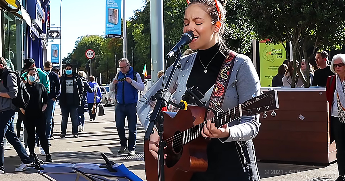 Unsigned singer Allie Sherlock covers Adele’s “Skyfall” on the streets ...