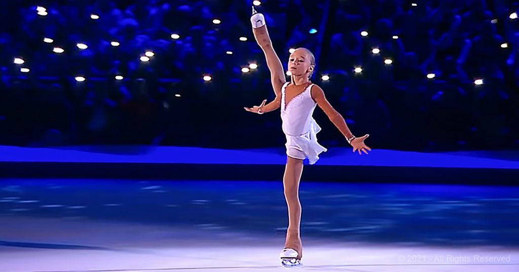 10-year-old’s skater forces everyone to their feet with sublime ...