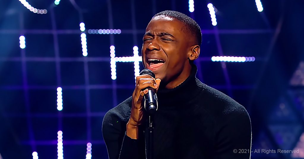Insanely talented singer turns judges in 3 seconds – Variety Show