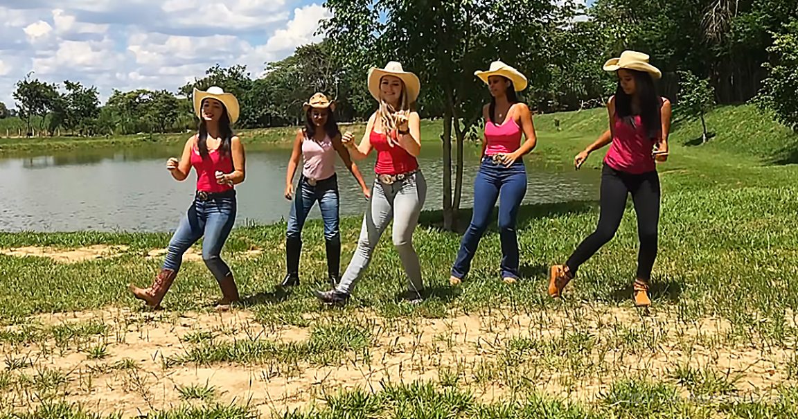 This country dance routine by 5 cowgirls is a toe-tapper – Variety Show