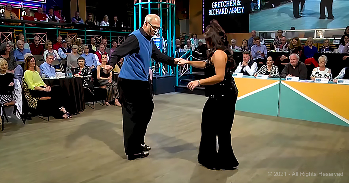 Dad & daughter wow judges with shag dance routine – Variety Show