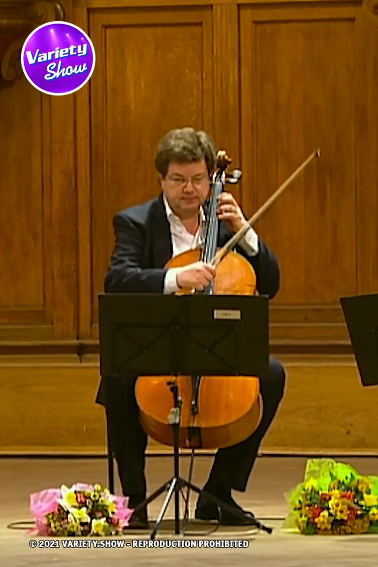 12 Cellists Charm the World | Variety Show