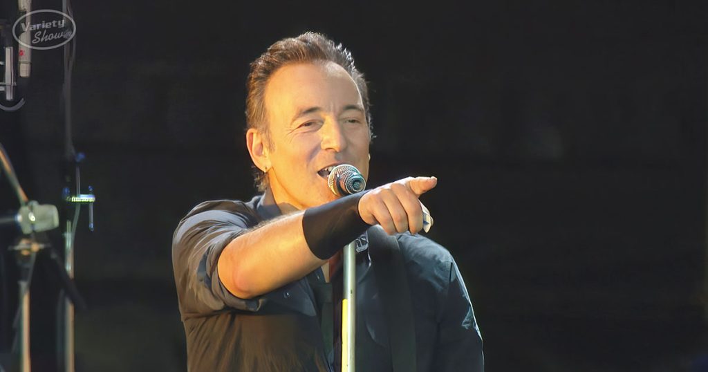 Bruce Springsteen shines bright with “Dancing in the Dark” – Variety Show